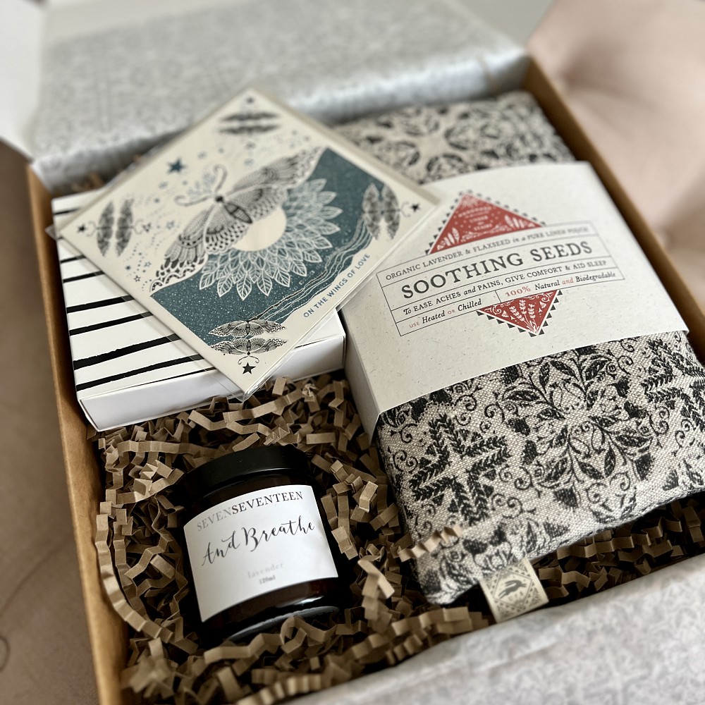 The Botanical - Soothing Seeds Gift box - Under the Stairs